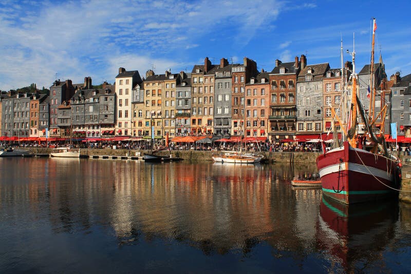 The Port of Honfleur editorial photography. Image of harbour - 76628892