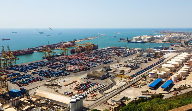 Port Industriel De Barcelone Image éditorial - Image du maritime ...