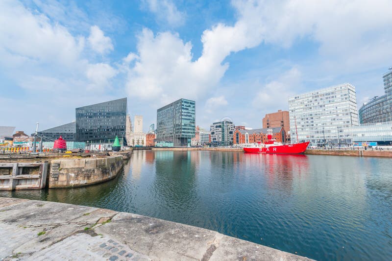 Liverpool Harbour Panorama editorial photo. Image of urban - 68989756