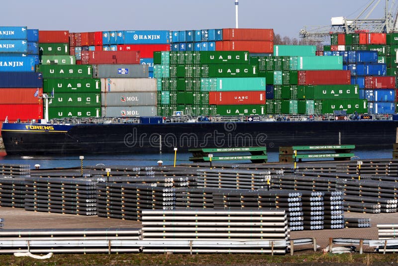 Port of Rotterdam editorial photography. Image of storage - 32337007