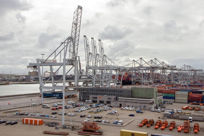 Port of Rotterdam editorial image. Image of commercial - 61466295