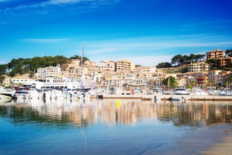 Port Soller, Mallorca stock image. Image of holiday - 235421619