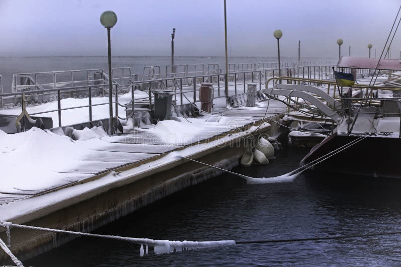 Porta immagine stock. Immagine di nebbioso, inverno, odessa - 85629299