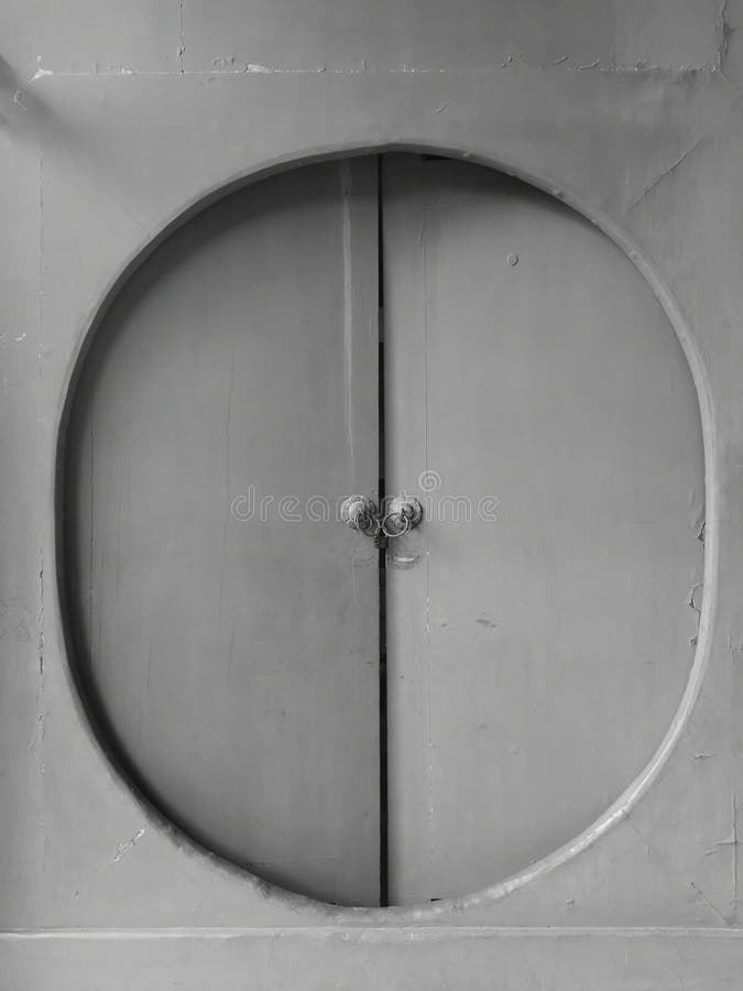 Porta Redonda No Templo Antigo Imagem de Stock - Imagem de branco ...