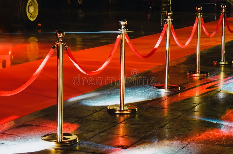 Portable Barrier for Queue Control. Red Security Rope by Red Carpet ...