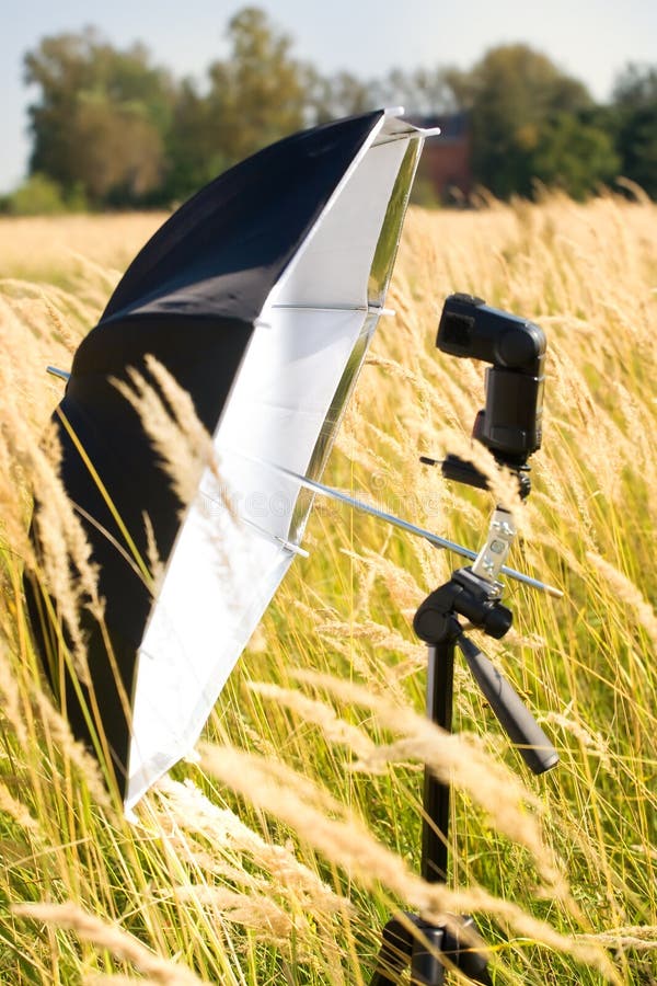 Portable photo flash stock image. Image of professional - 6352529