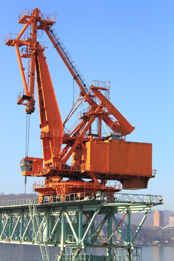 Portal Crane Stock Photos - Download 1,409 Royalty Free Photos