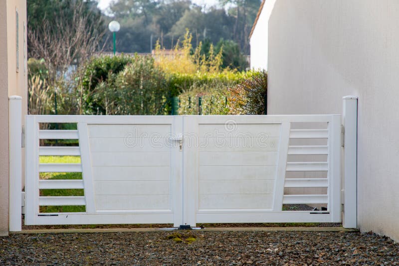 Portal PVC Gate Design Facade Modern House White Home Door Slats Stock ... Portal PVC Gate Design Facade Modern House White Home Door Slats Stock ...