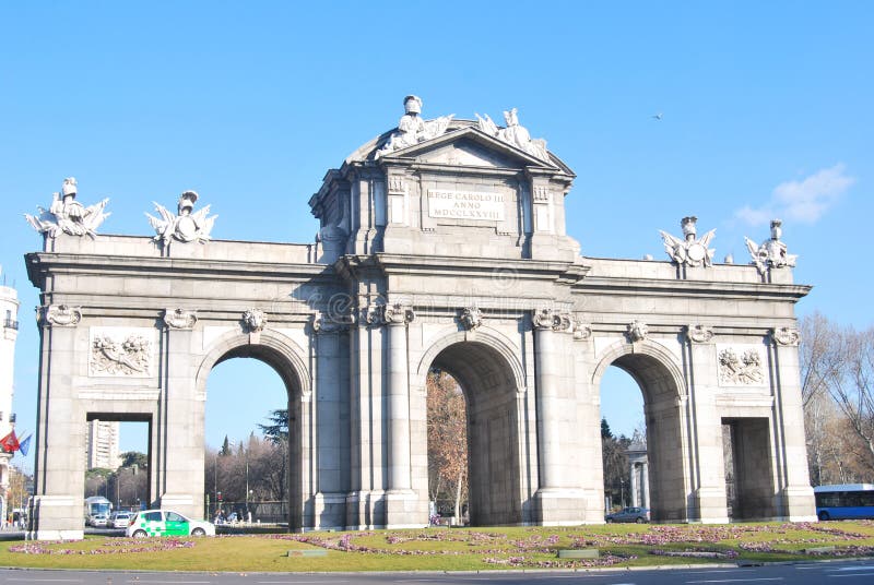La Porte D'Alcala. Madrid. L'Espagne. Photo stock - Image du ... La Porte D'Alcala. Madrid. L'Espagne. Photo stock - Image du ...