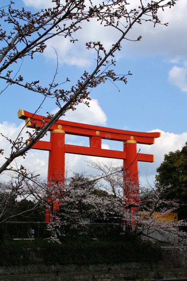 Porte Rouge De Torii De Pagoda Le Mont Fuji De Chureito Au Centre Sous ...