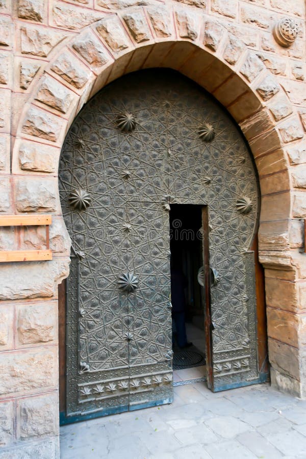 Porte Orientale Au Vieux Caire Image stock - Image du egypte, détail ...