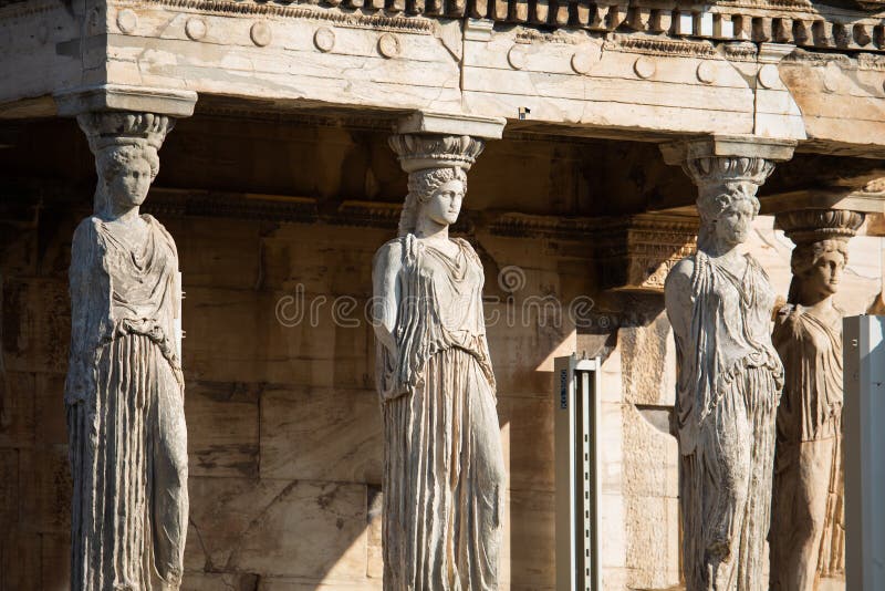 Portico Delle Cariatidi, Atene Immagine Stock - Immagine di ...