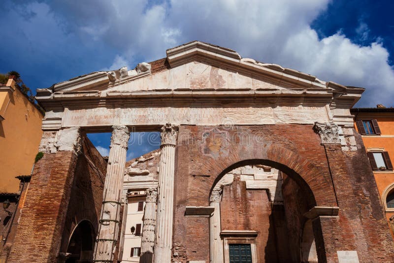 Porticus Octaviae in Rome stock foto. Image of getto - 112785960