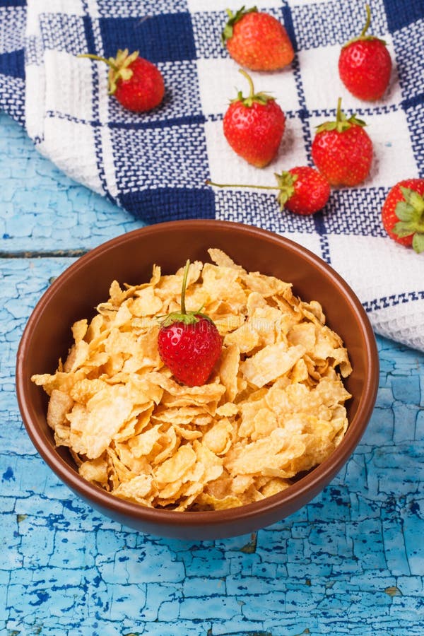 Portion of Corn Flakes in the Bowl with Strawberries Stock Photo ...