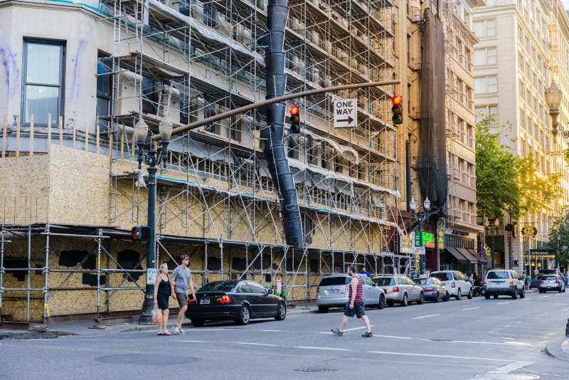 Portland Oregon Construction Downtown Editorial Stock Image - Image of ...