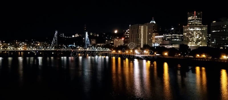 Portland, Oregon Night Scapes Editorial Image - Image of city, landmark ...