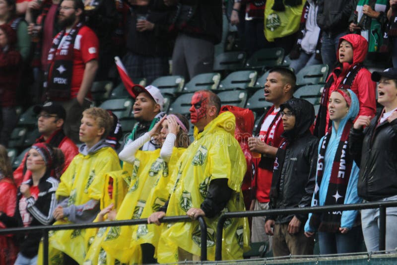 Portland Thorns fans editorial image. Image of park, providonce - 41929950