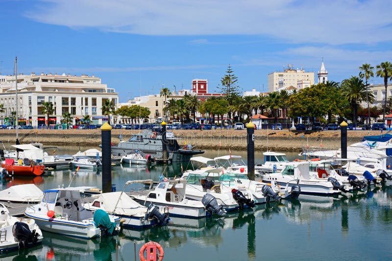 Porto De Ayamonte E Cidade, Espanha Foto Editorial - Imagem de ...