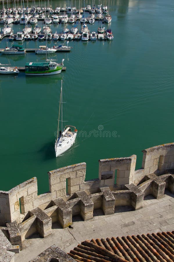 Porto de La Rochelle imagem de stock. Imagem de arquitetura - 20382607