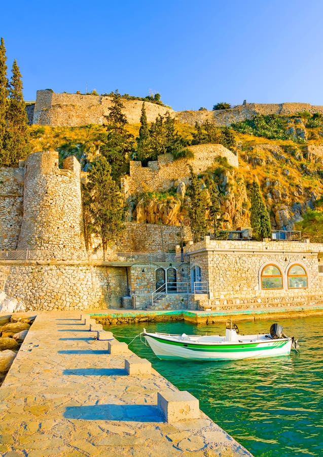 Porto di Nauplia fotografia stock. Immagine di pesca - 40920524