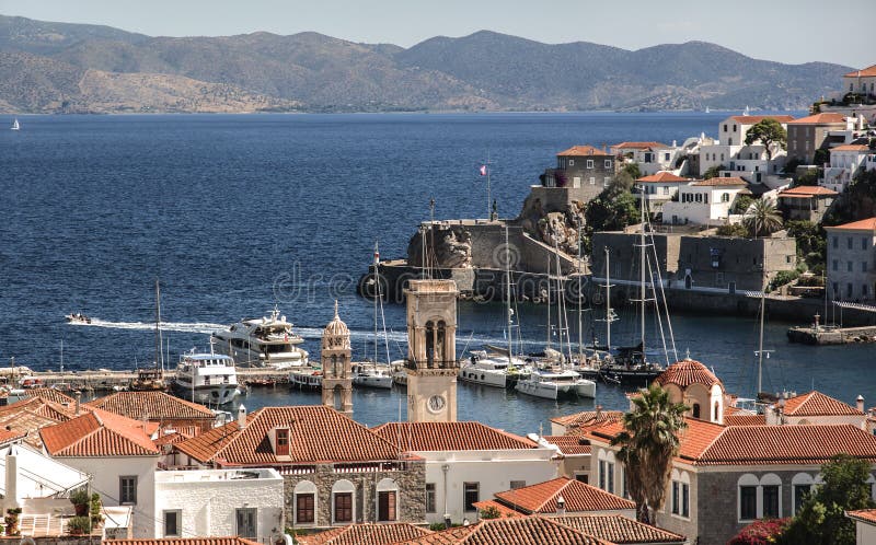Porto Pitoresco Da Ilha Grega De Hydra Foto de Stock - Imagem de costa ...