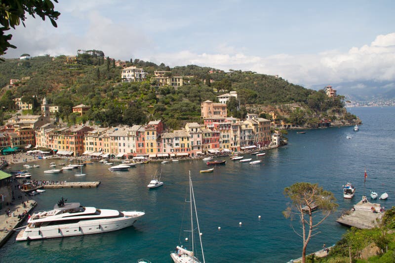 Portofino Italia imagen de archivo. Imagen de turismo - 90873189