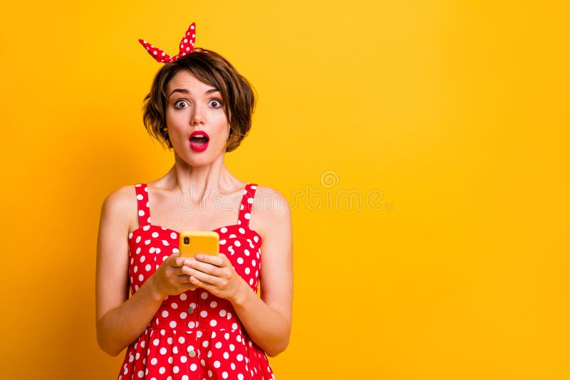 Portrait Of Astonished Funny Crazy Girl Use Cellphone Read Unbelievable
