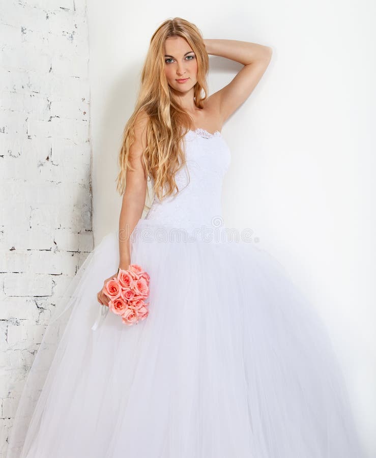 Portrait of a Beautiful Blond Bride Stock Image - Image of beauty, face ...
