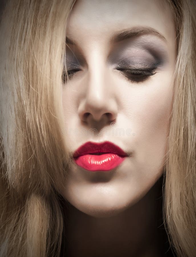Portrait Of Beautiful Blonde Woman Stock Image Image Of Fashion