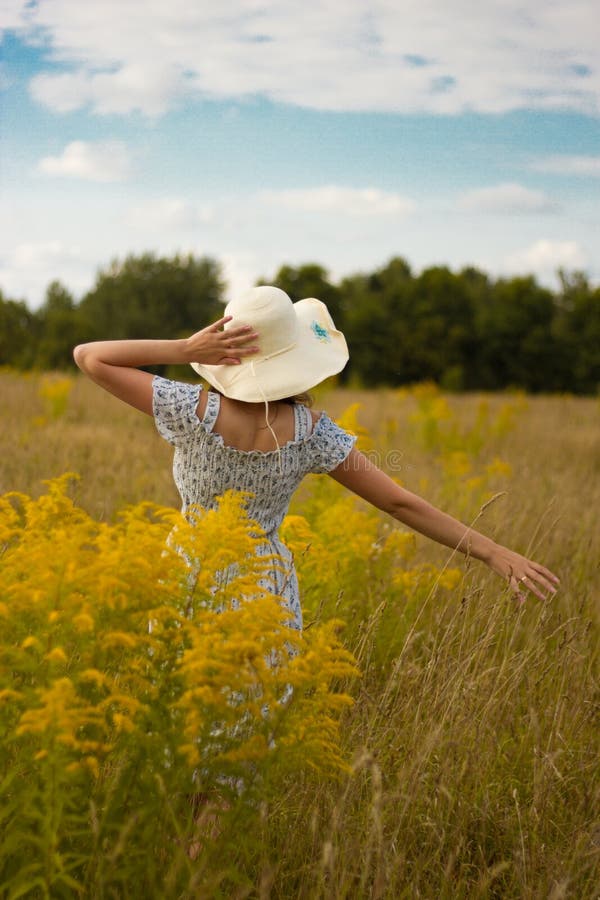 Country Girl in Hay Field 2 Stock Photo - Image of hair, girl: 24495396