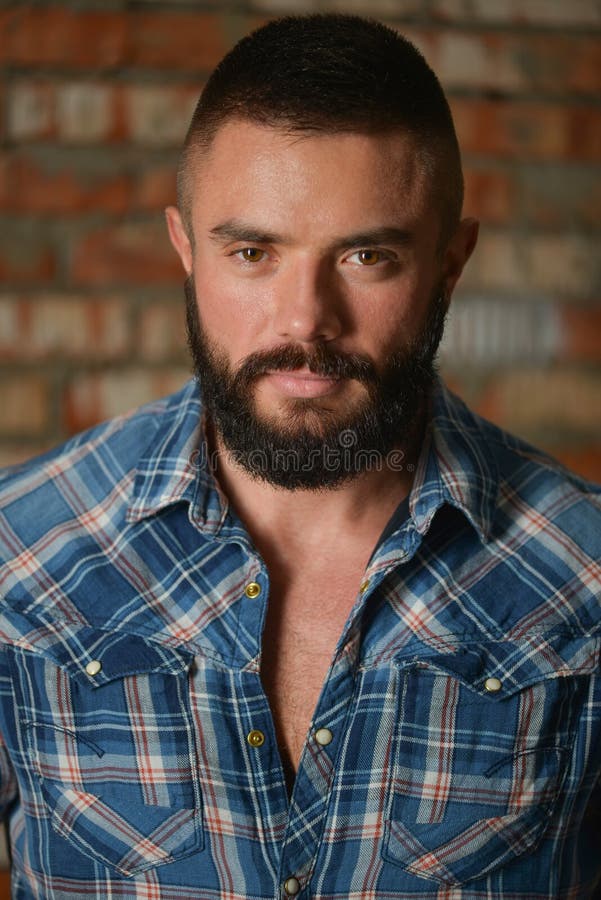 Portrait of bodybuilder stock image. Image of attractive - 188609373