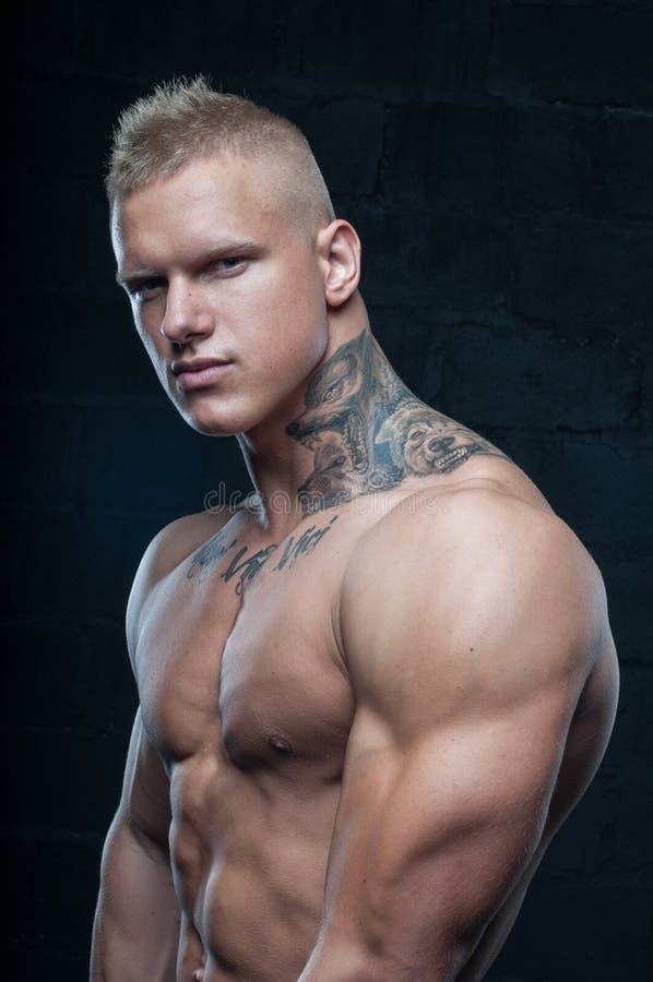 Portrait of bodybuilder stock image. Image of sport - 195455871
