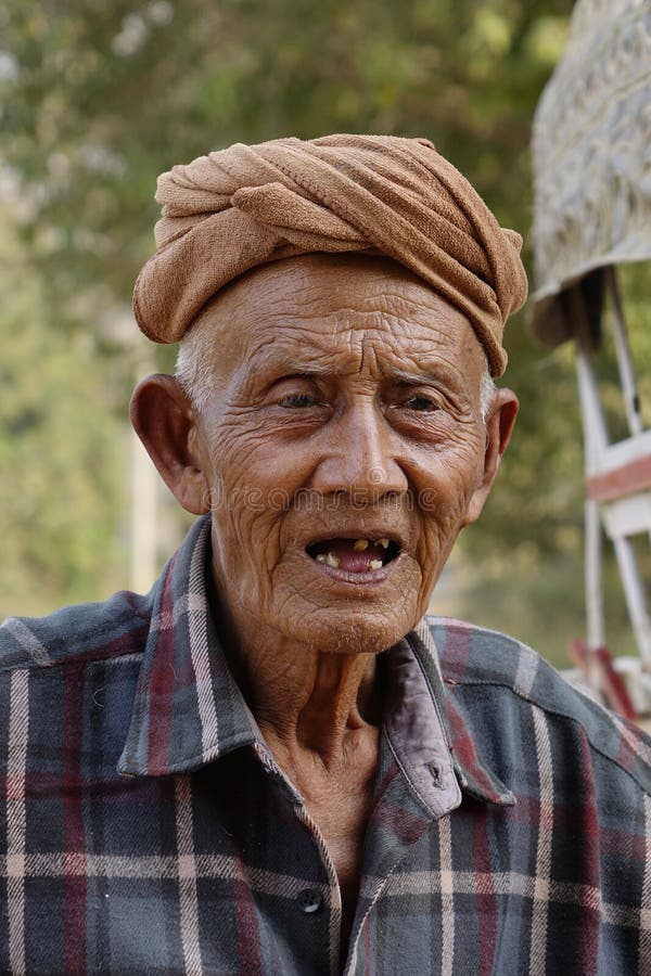 Elder Burmese Women in Bagan, Myanmar Editorial Photo - Image of asian ...
