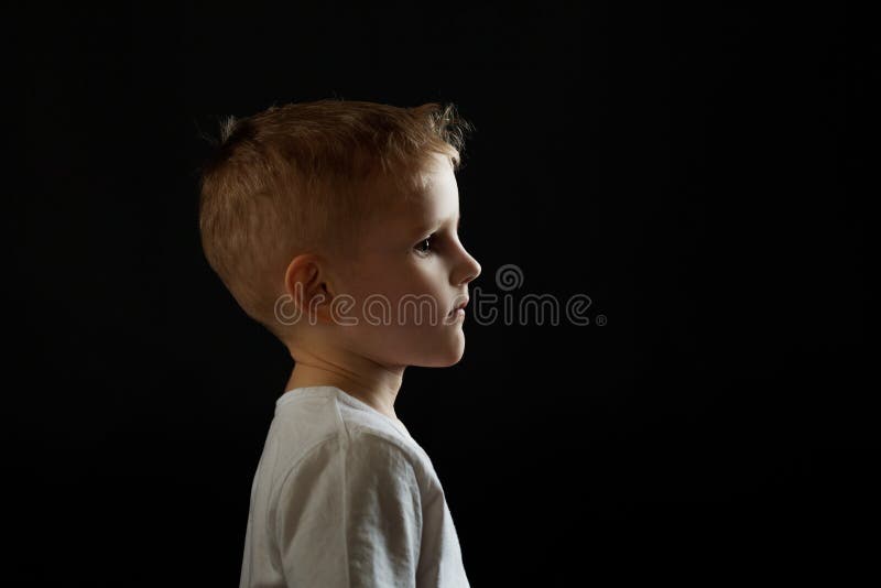 Photos of Model in Image ID 143797579 by Kriscole