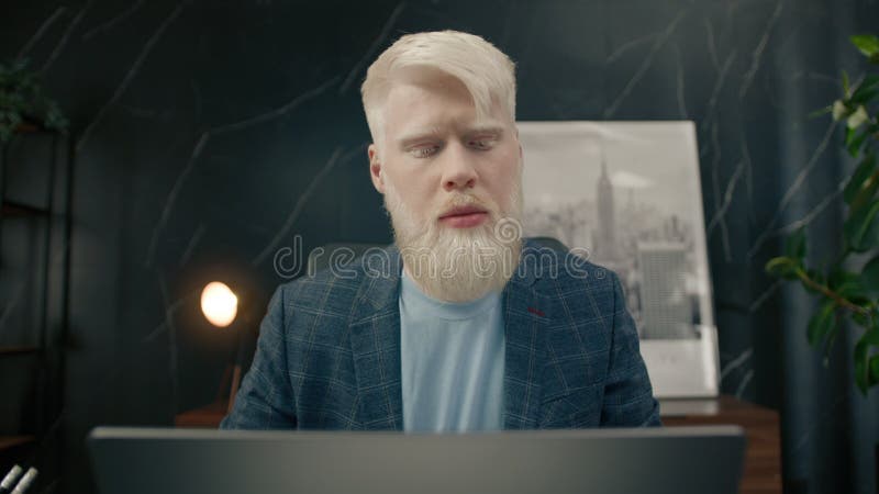 Portrait of Concentrated Businessman Trader Wearing Suit Blazer Working ...