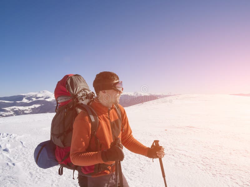 Portrait d'un alpiniste photo stock. Image du accomplissement - 57877782