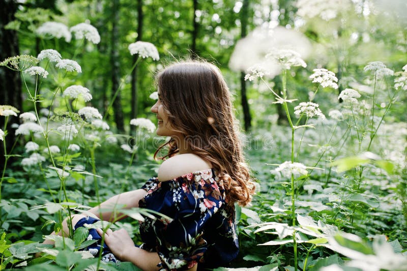 Portrait Dune Jeune Fille Fabuleuse Image Stock Image Du Longtemps