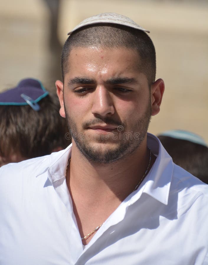 Portrait De Jeune Homme De Juif Image stock éditorial - Image du danse ...