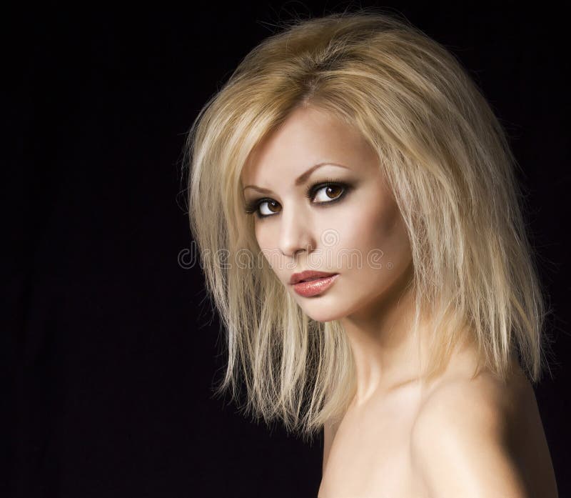 Portrait De Belle Femme Avec Les Cheveux Blonds Visage De Mode Image