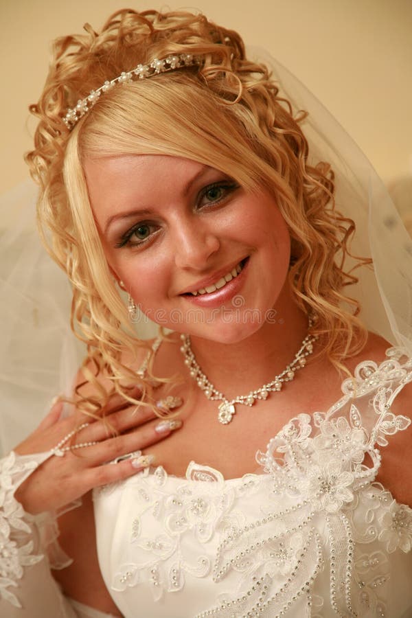 Portrait der Braut stockfoto. Bild von erwachsener, lächeln - 18178150