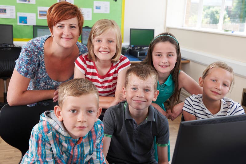 Group of Elementary School Children in Computer Class Stock Image ...