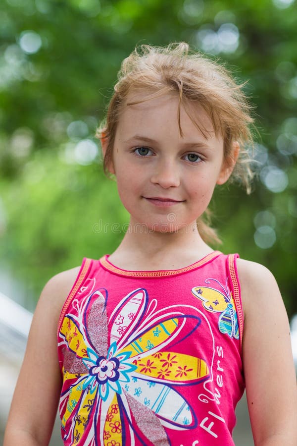 Little Girl Kid Photographer Stock Image - Image of face, girl: 116908743