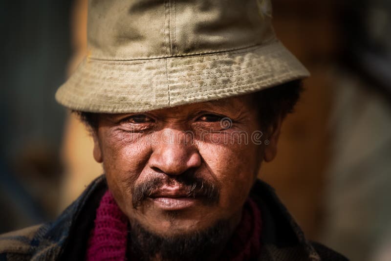 Portrait malgache d'homme photo stock éditorial. Image du âgé - 43947108