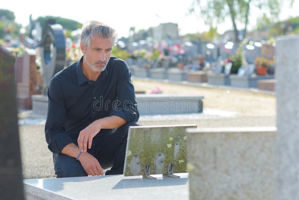 Portrait Man Mourning at Grave Stock Photo - Image of grave, buried ...