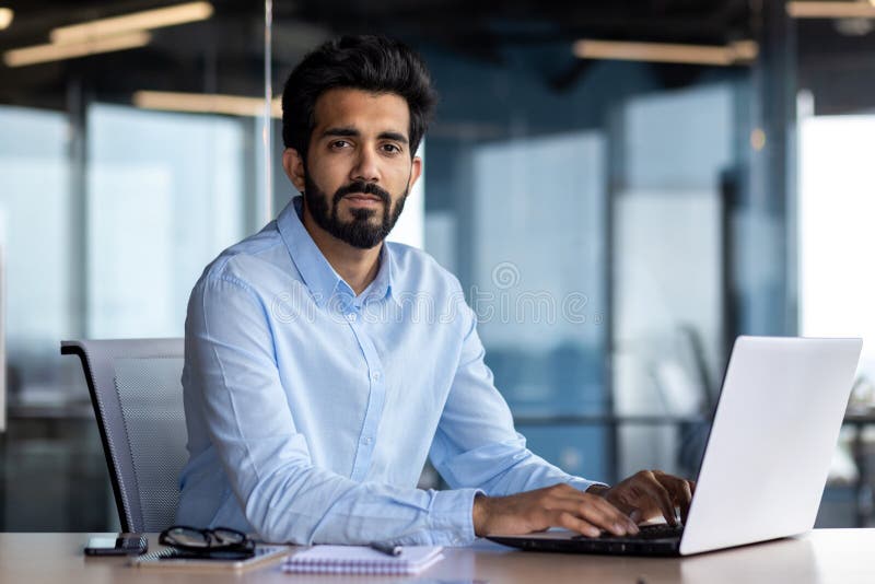 Portrait of Mature Businessman Boss, Man Serious Thinking Looking at ...