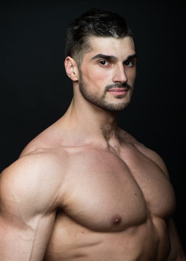 Portrait of bodybuilder stock photo. Image of muscle - 187712072