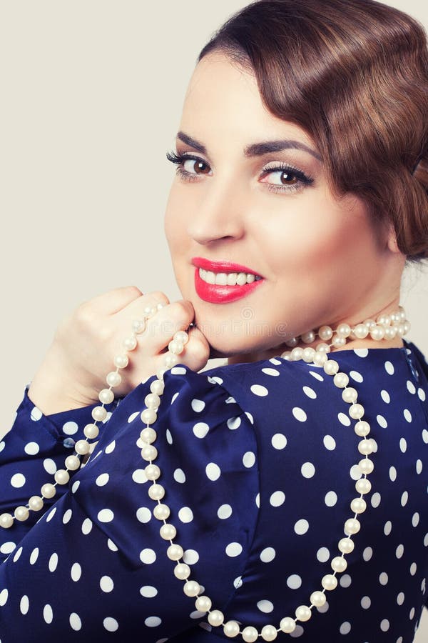 Portrait of retro woman stock image. Image of retro, pearl - 37414685