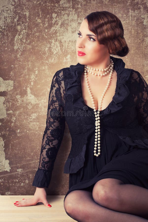 Portrait of retro woman stock image. Image of face, girl - 38368843