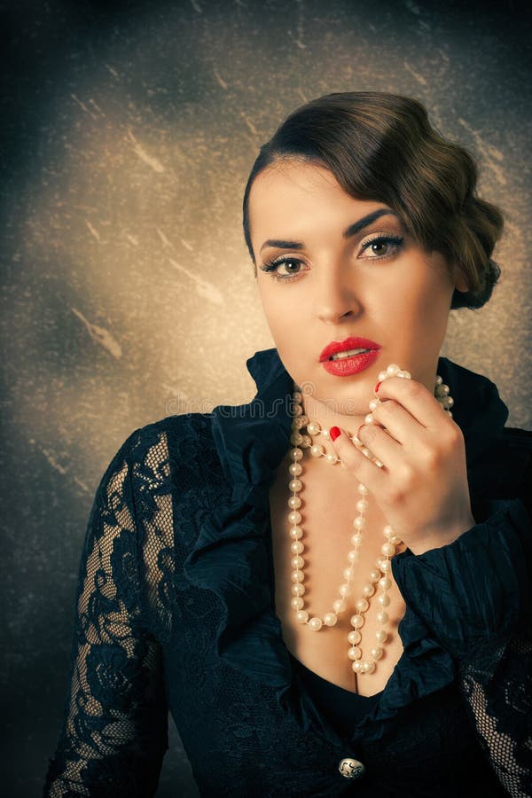 Portrait of retro woman stock image. Image of pearl, expensive - 37414543
