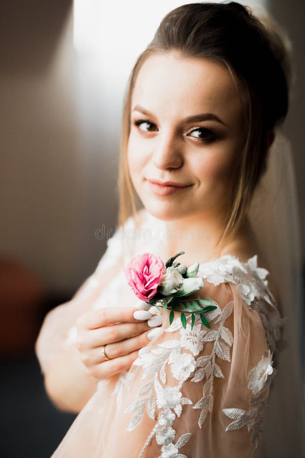 Portrait of Stunning Bride Posing with Great Bouquet Stock Photo ...